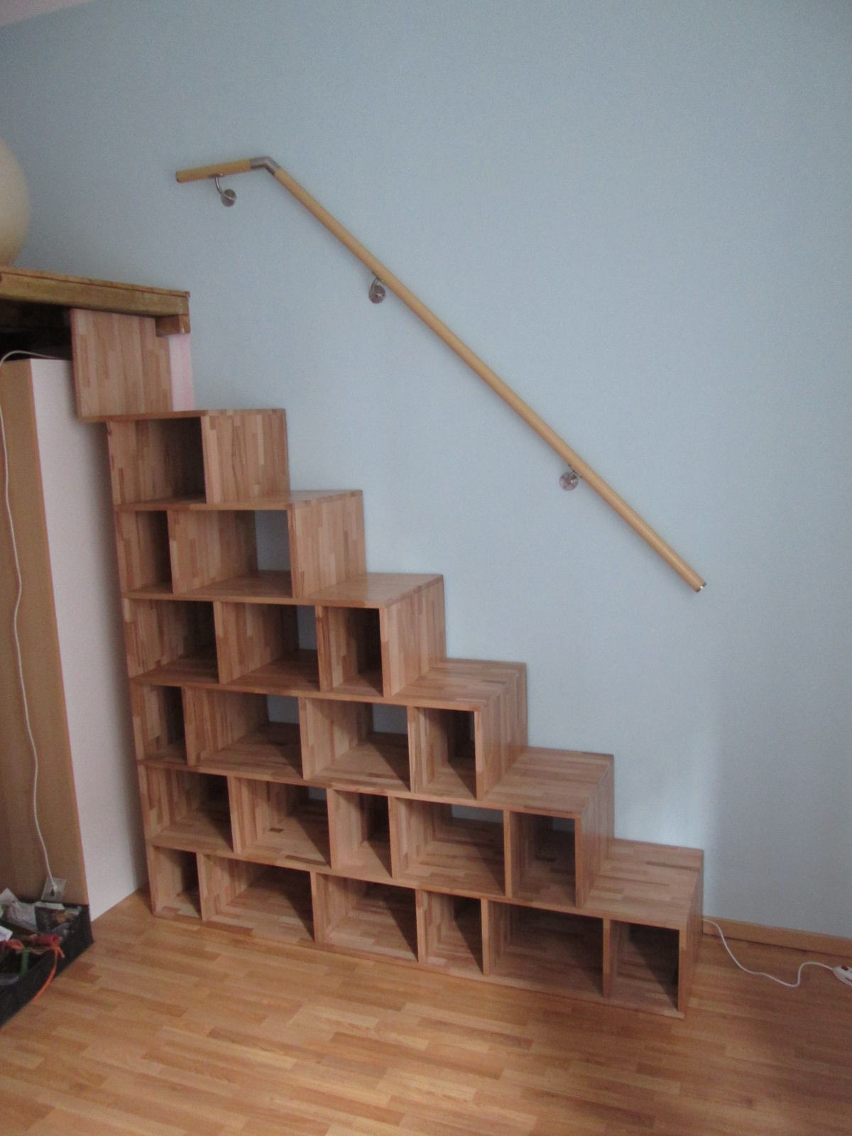 la tana del Truciolo: Scala libreria in faggio massello