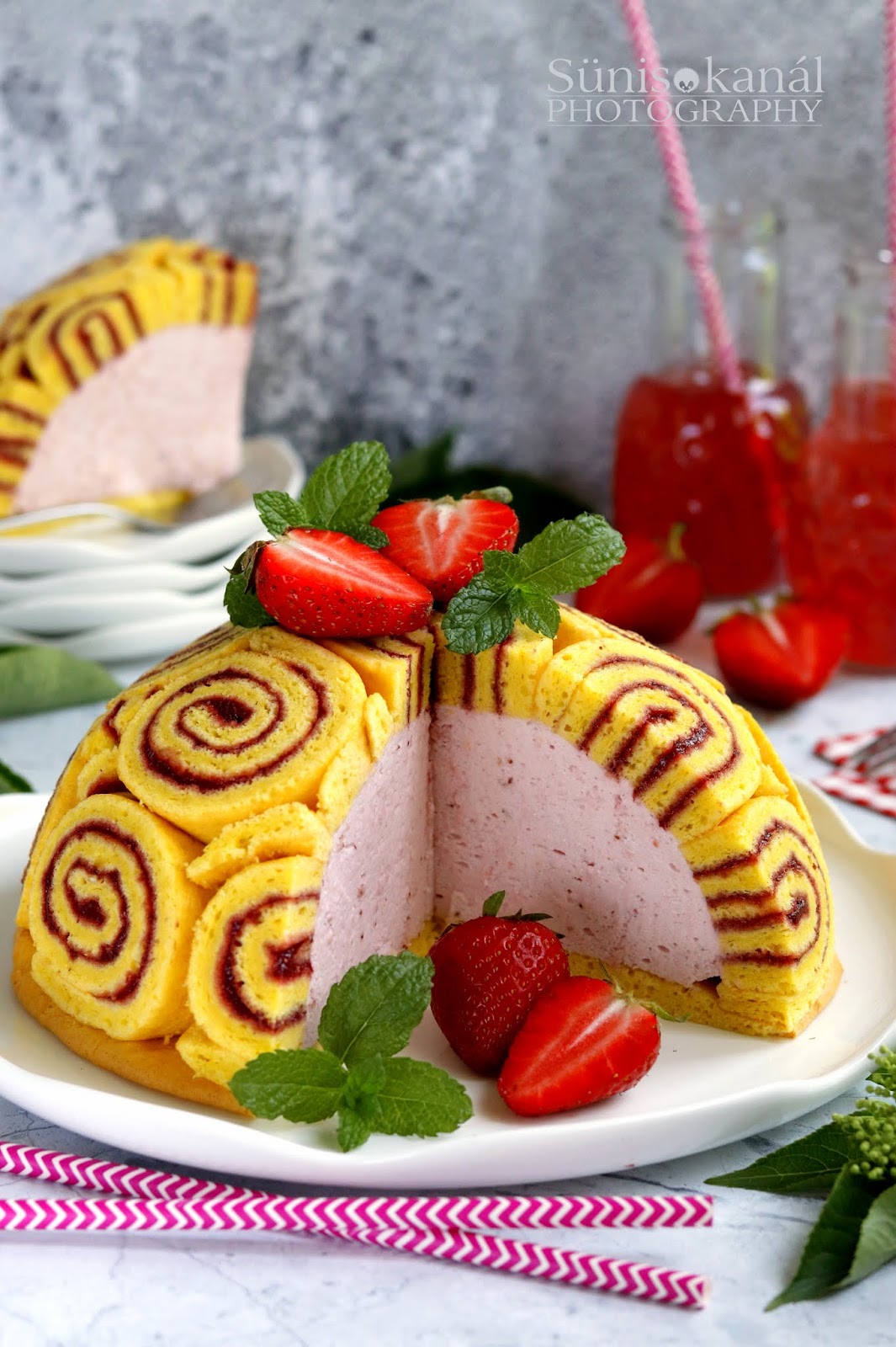 Sünis kanál: Epres Charlotte torta