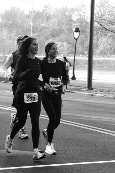 TWINS RUN in our family: TWINs RUN IN Dunkin'