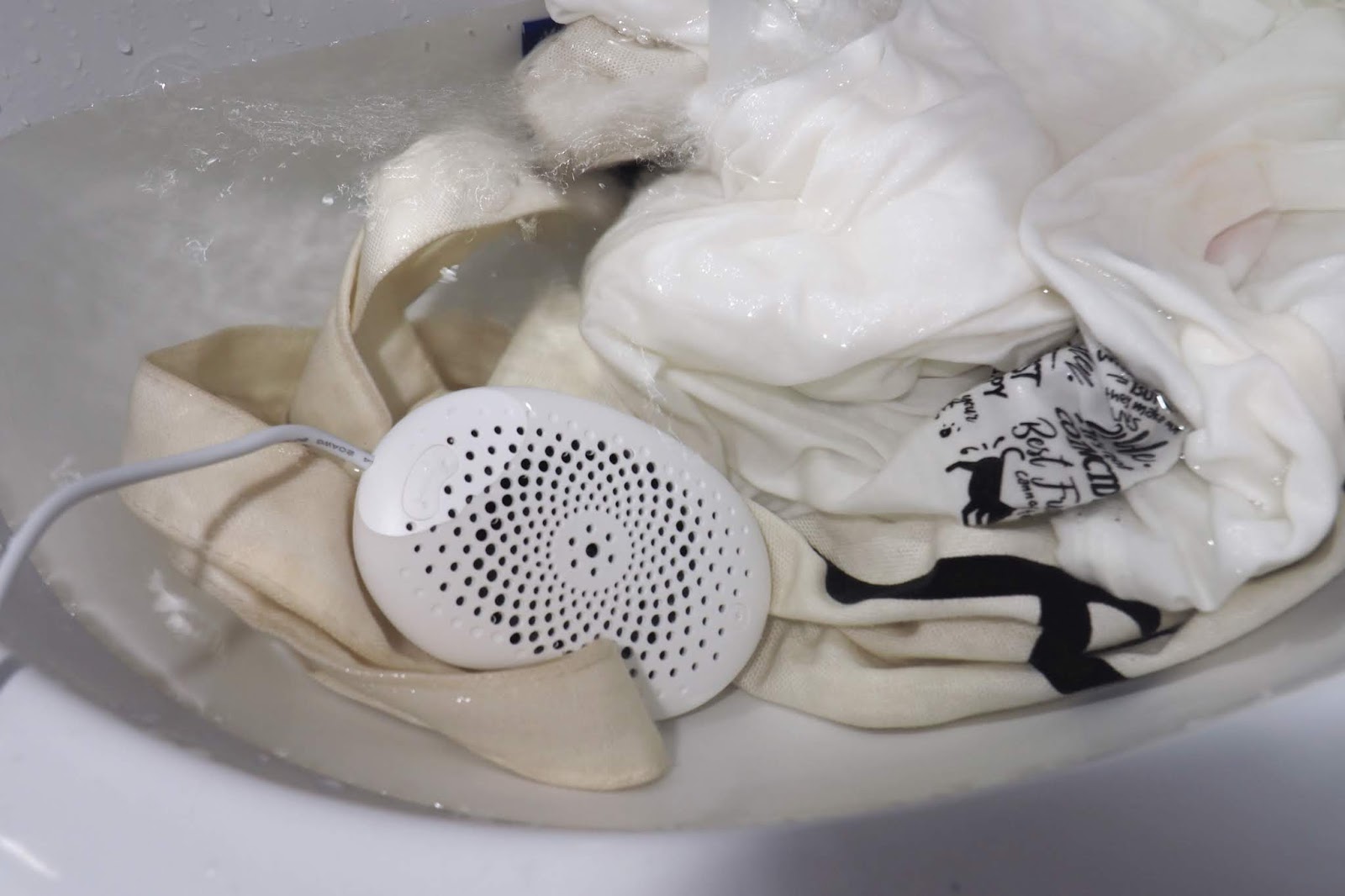 【開箱】帶著走的『干衣機』？Futurous Dry Angel 微型烘衣烘鞋機 myfeel 品感覺（折扣碼：MYFEELJEZ