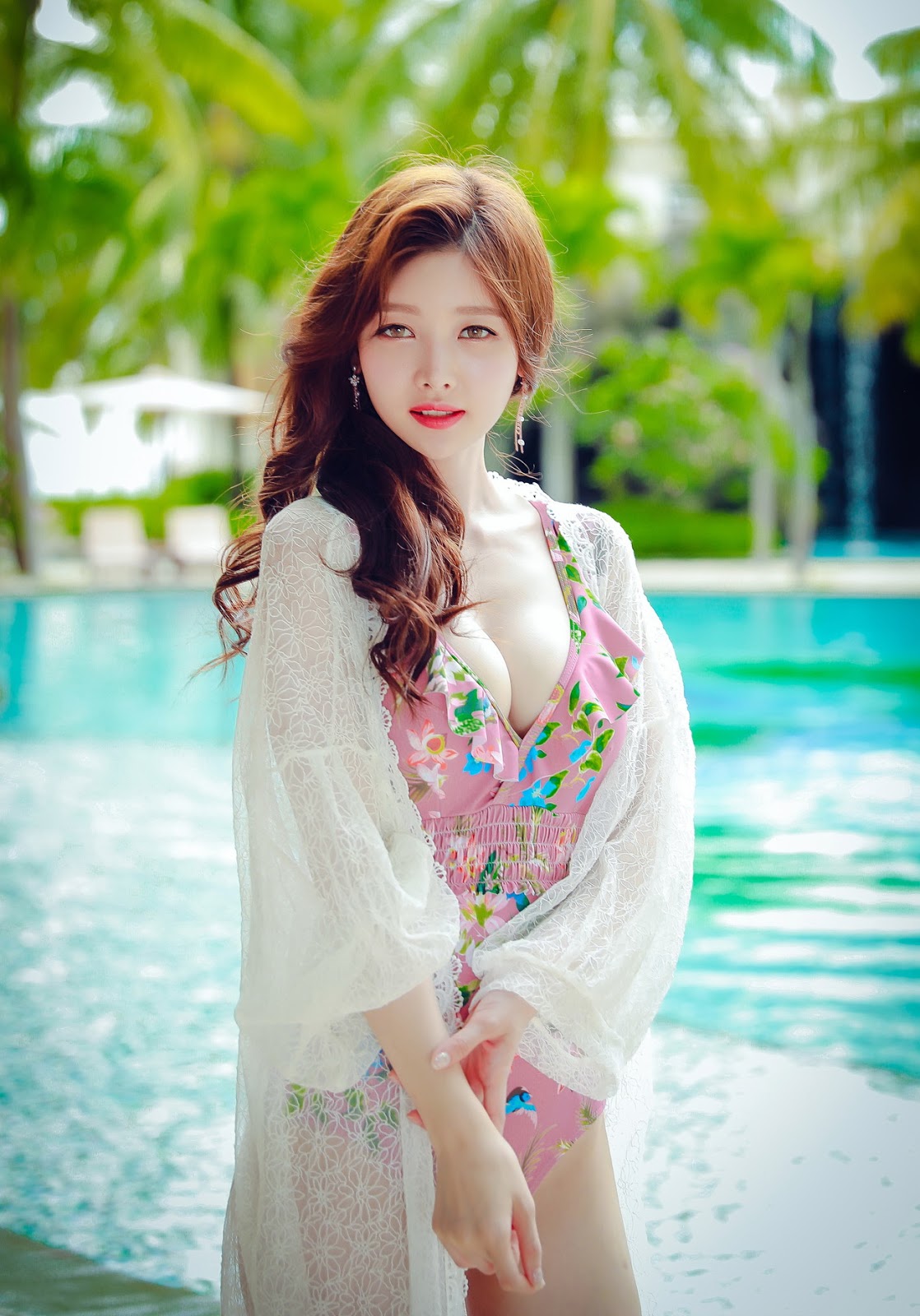 Người Mẫu Kim Hee Jeong