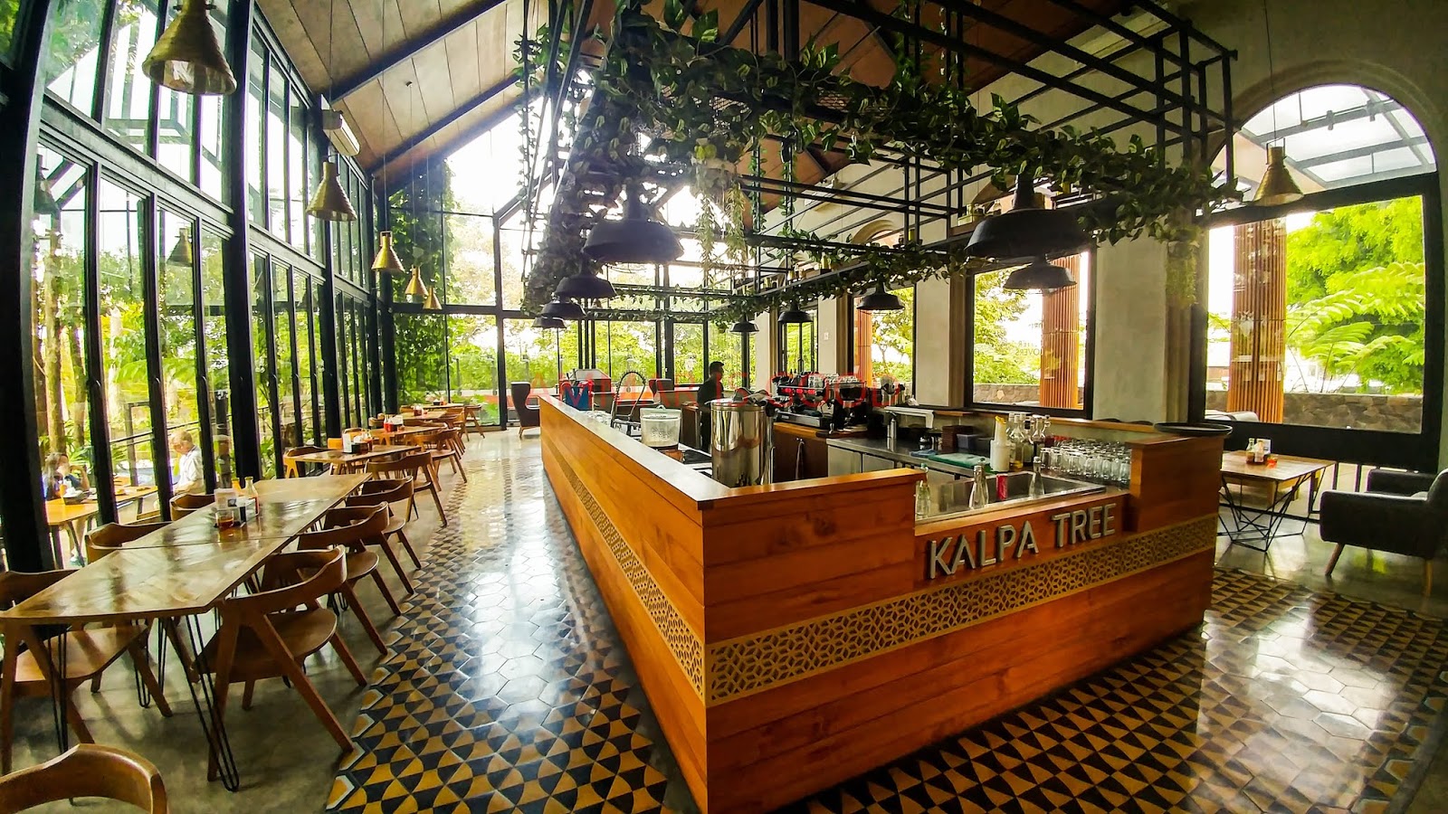 Kalpa Tree, Cafe Instagramable Di Ciumbuleuit yang Multi Fungsi ...