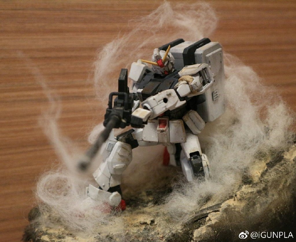 Custom Build: HGUC 1/144 Ground Type Gundam + Custom Smoke Effect