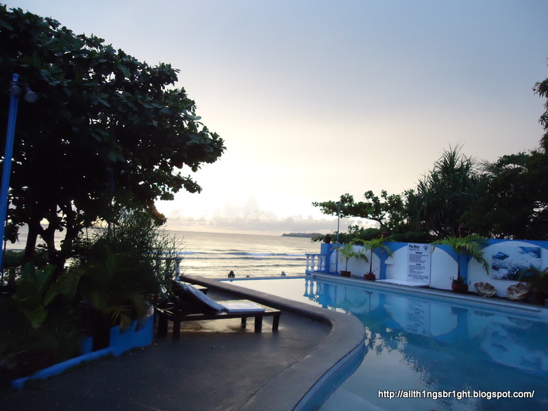 All things bright and beautiful....: Sunset Bay, La Union