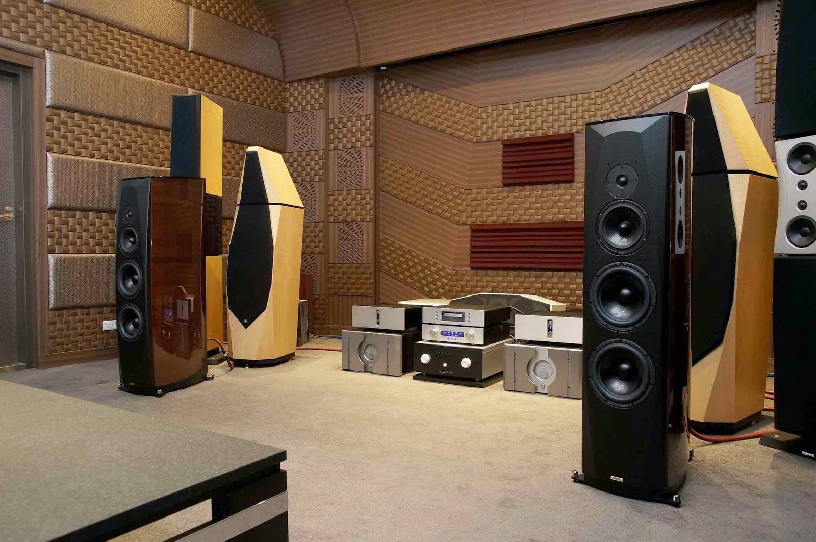 Opera Grand Callas speakers – M & S | Ultimate High-Fidelity