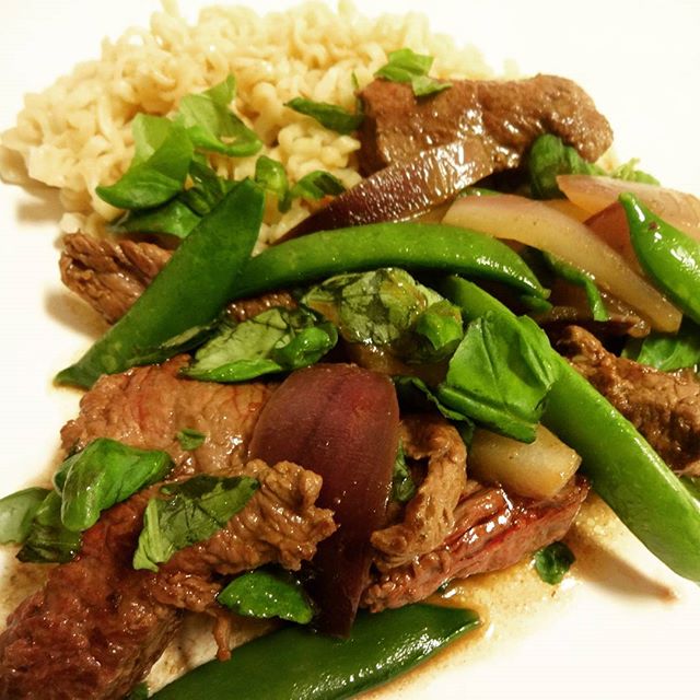 Edels Mat : Biff i wok med grønn curry paste