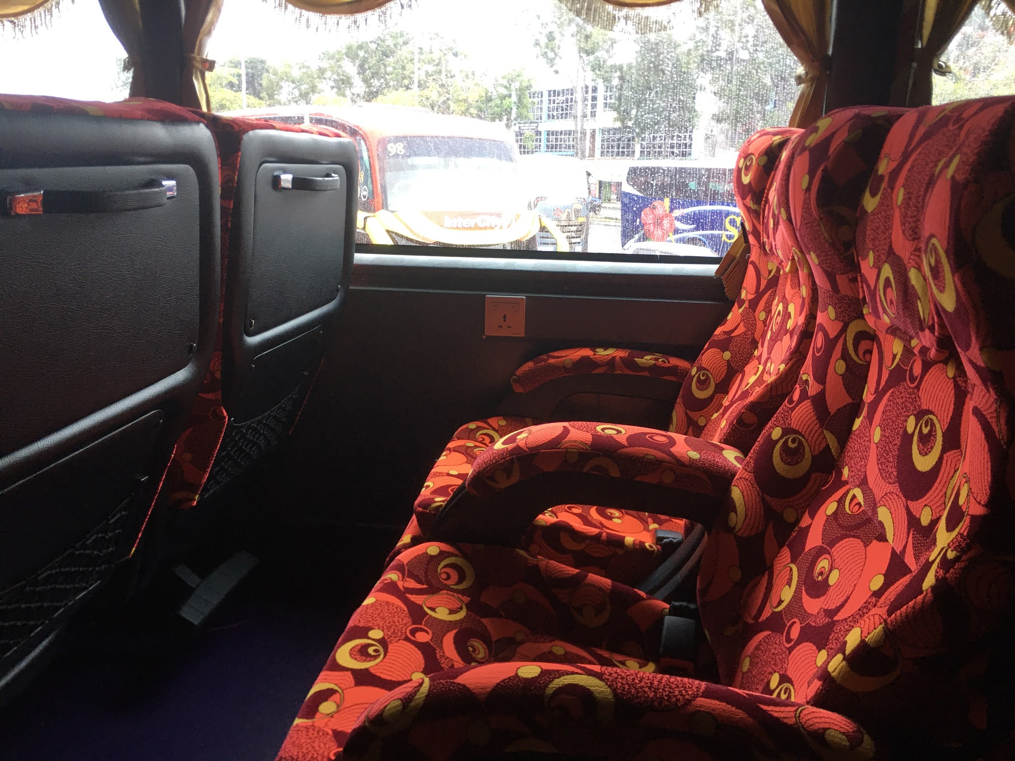 PENGALAMAN NAIK BAS SORANG SORANG!