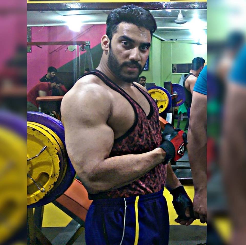world bodybuilders pictures: beautiful lahore bodybuilder rana zorain ...