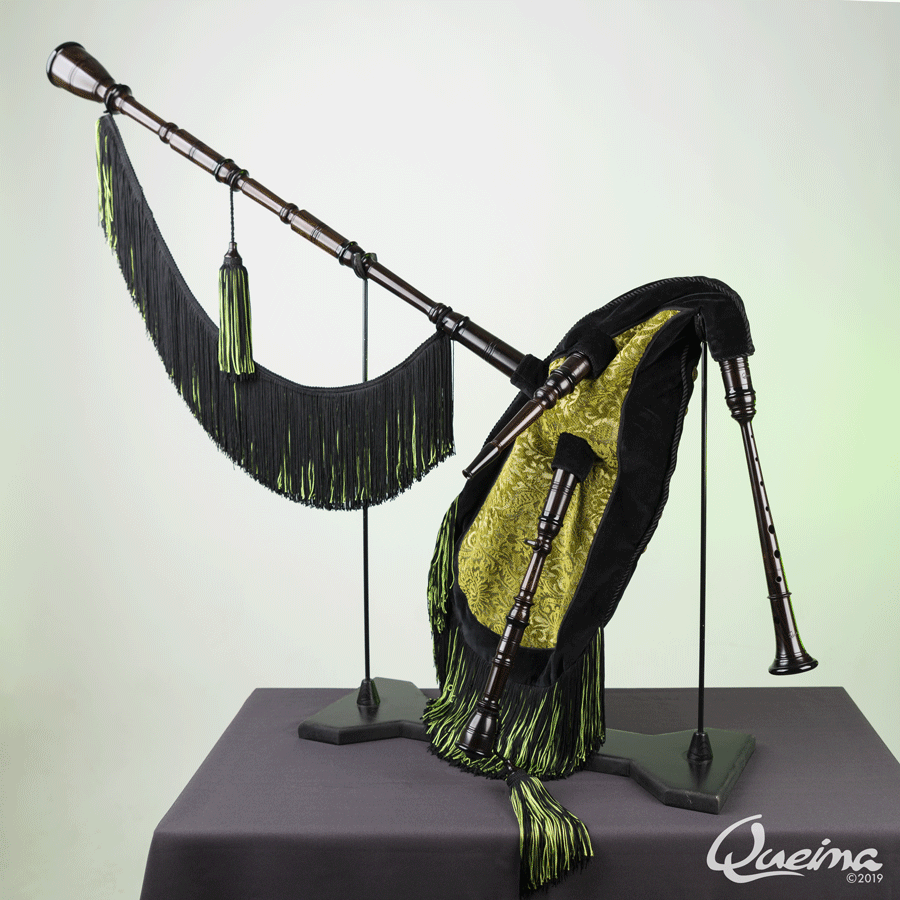 Instrumentos tradicionais: -Gaita-