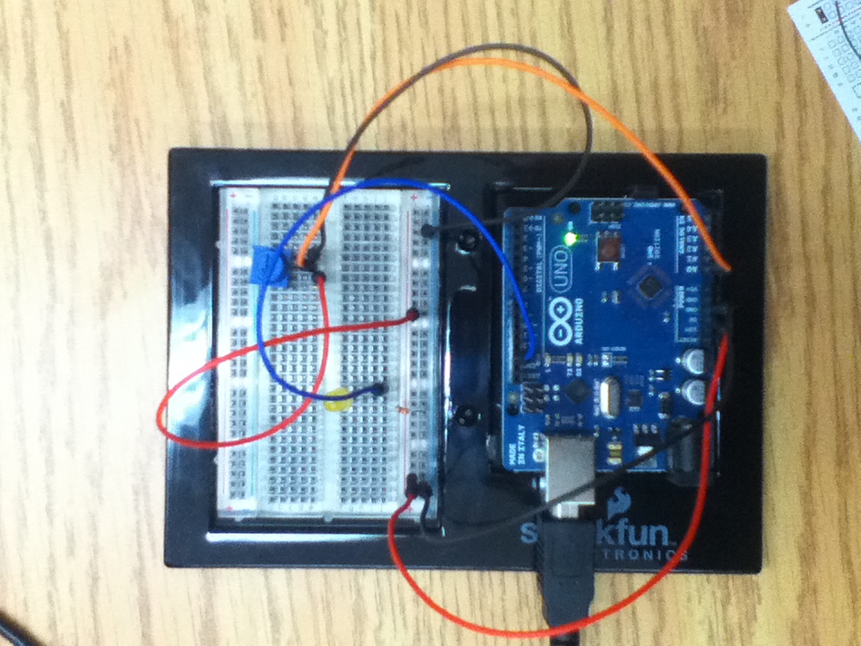 Daniel's Arduino Blog: CIRC-08: Potentiometers