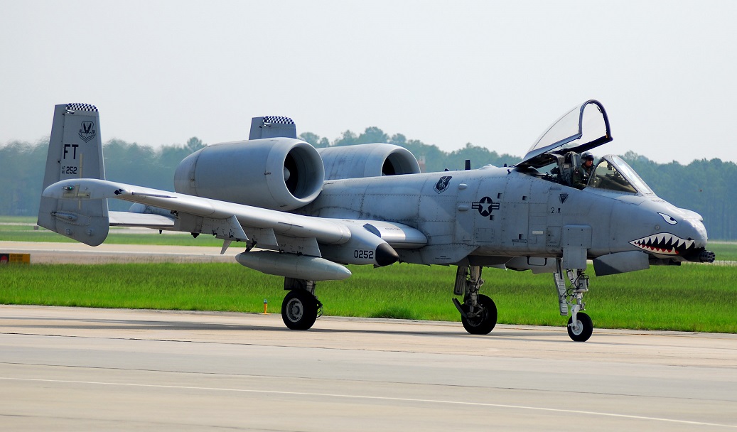 Chant du Départ: The American Volunteer Group