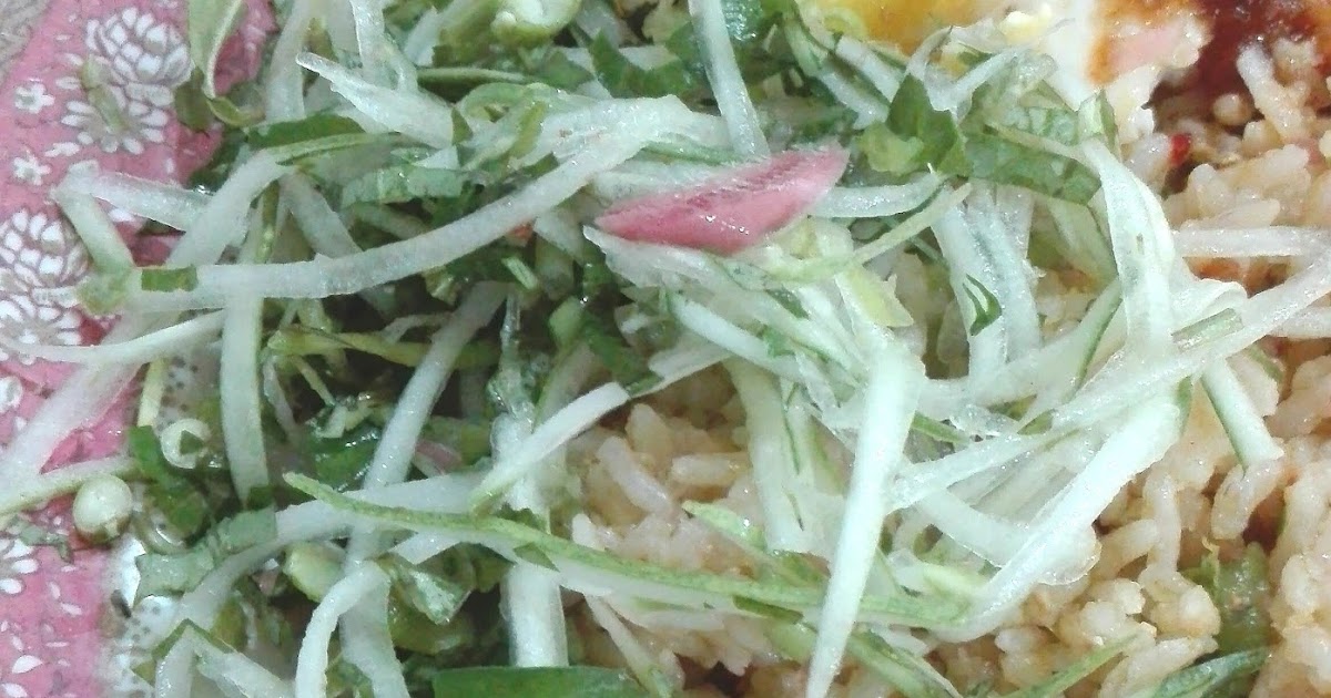 akuyangakut.blogspot : Memori Daun Kesom yang tumbuh di tepi sungai