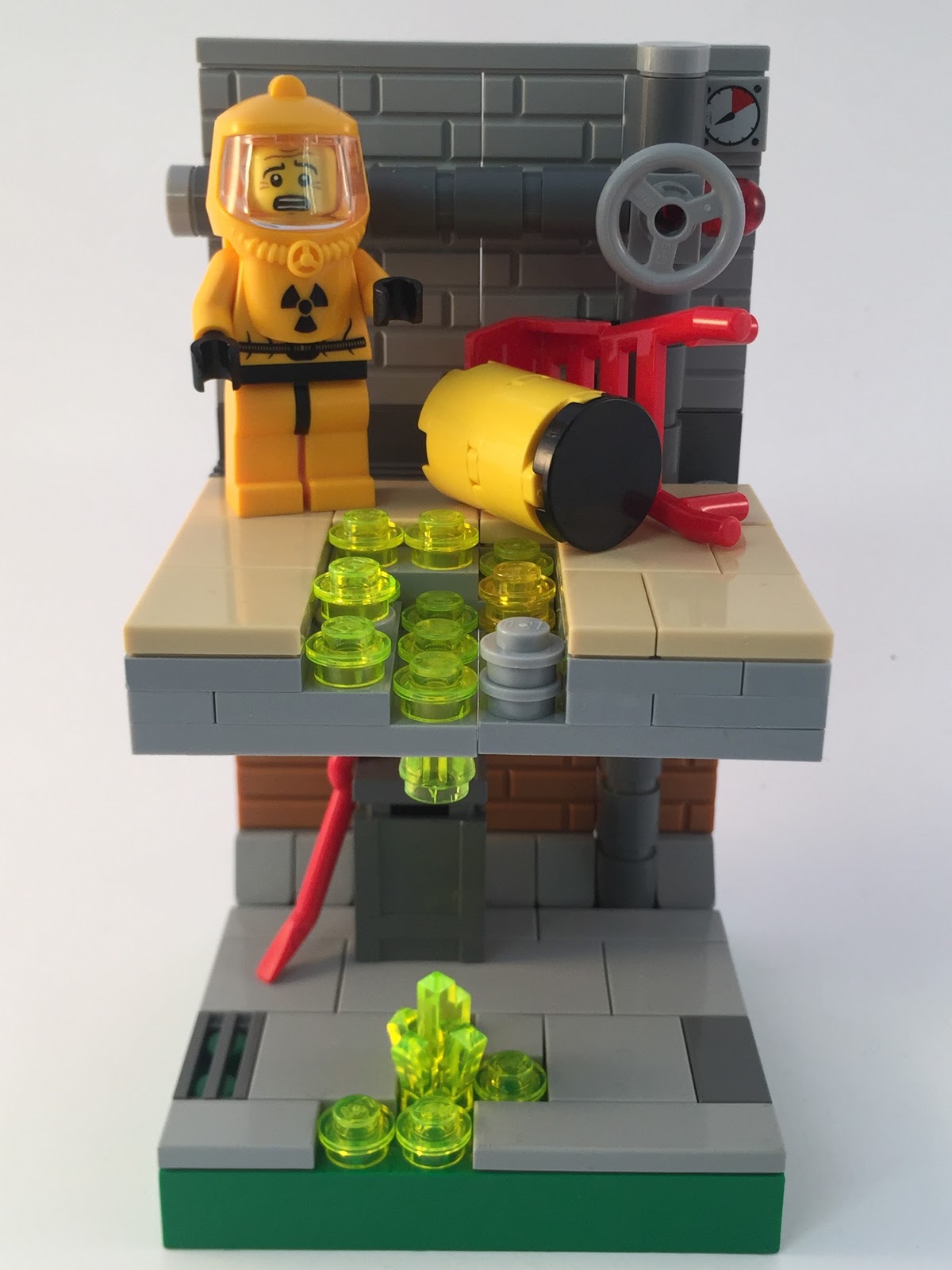 Lego Minifigure pictures: Custom Lego Scene Hazmat Guy Breaking Bad ...
