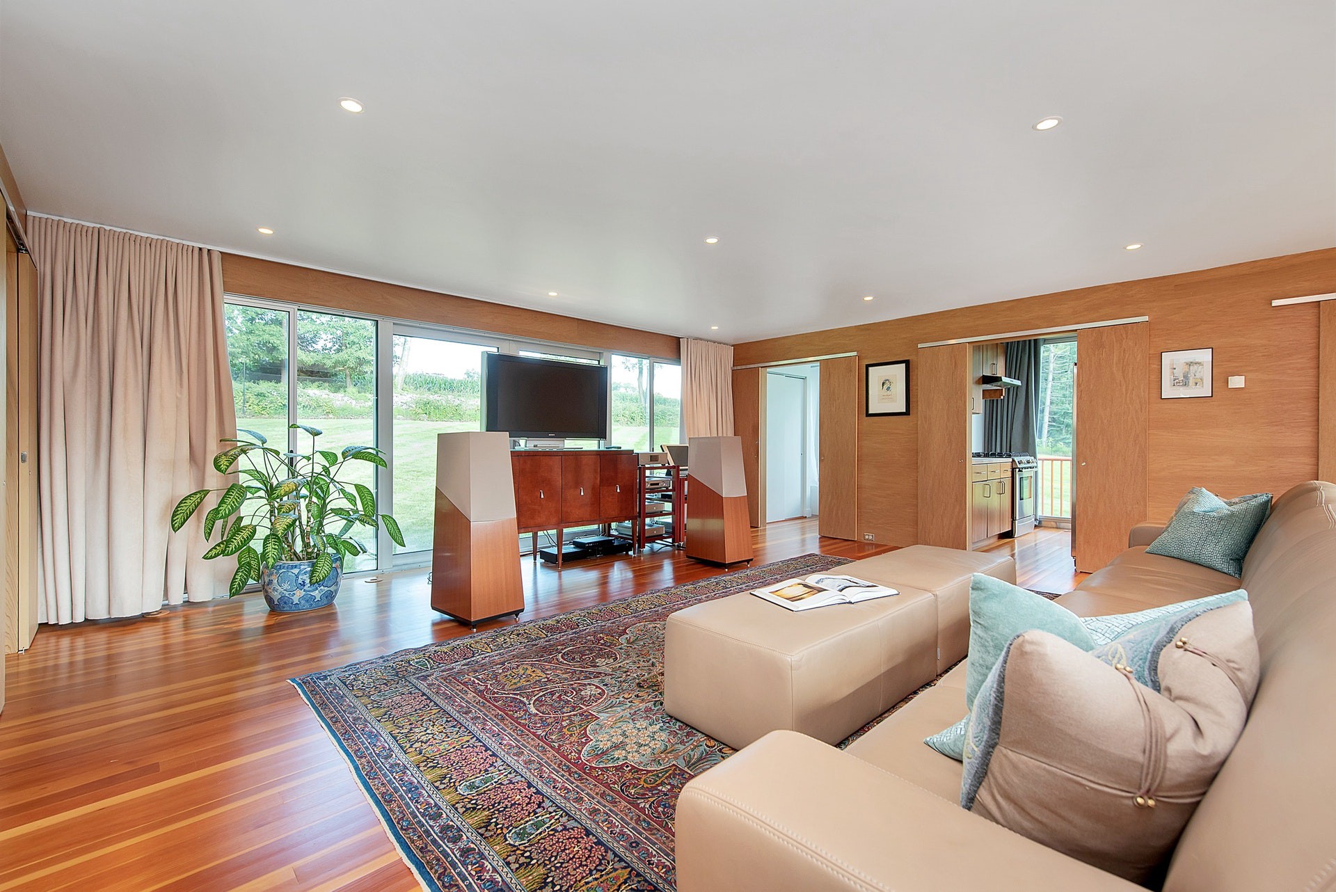 Shipping Container Homes & Buildings: 4000 sqft 4 Bedroom Shipping ...