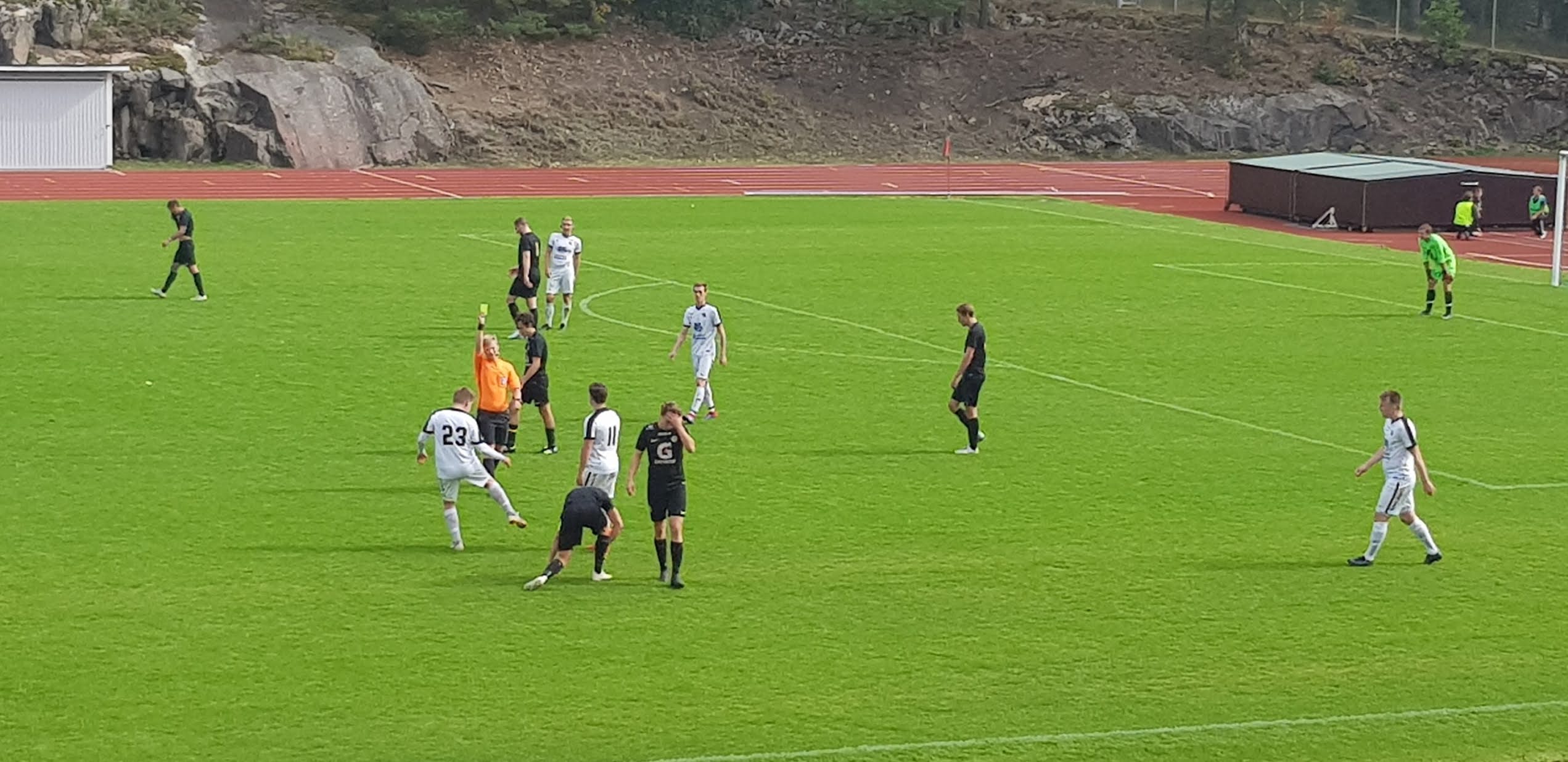 Futista ja viiniä -jalkapalloblogi: Stade de Louis II:lla: VG-62- SC Wolves