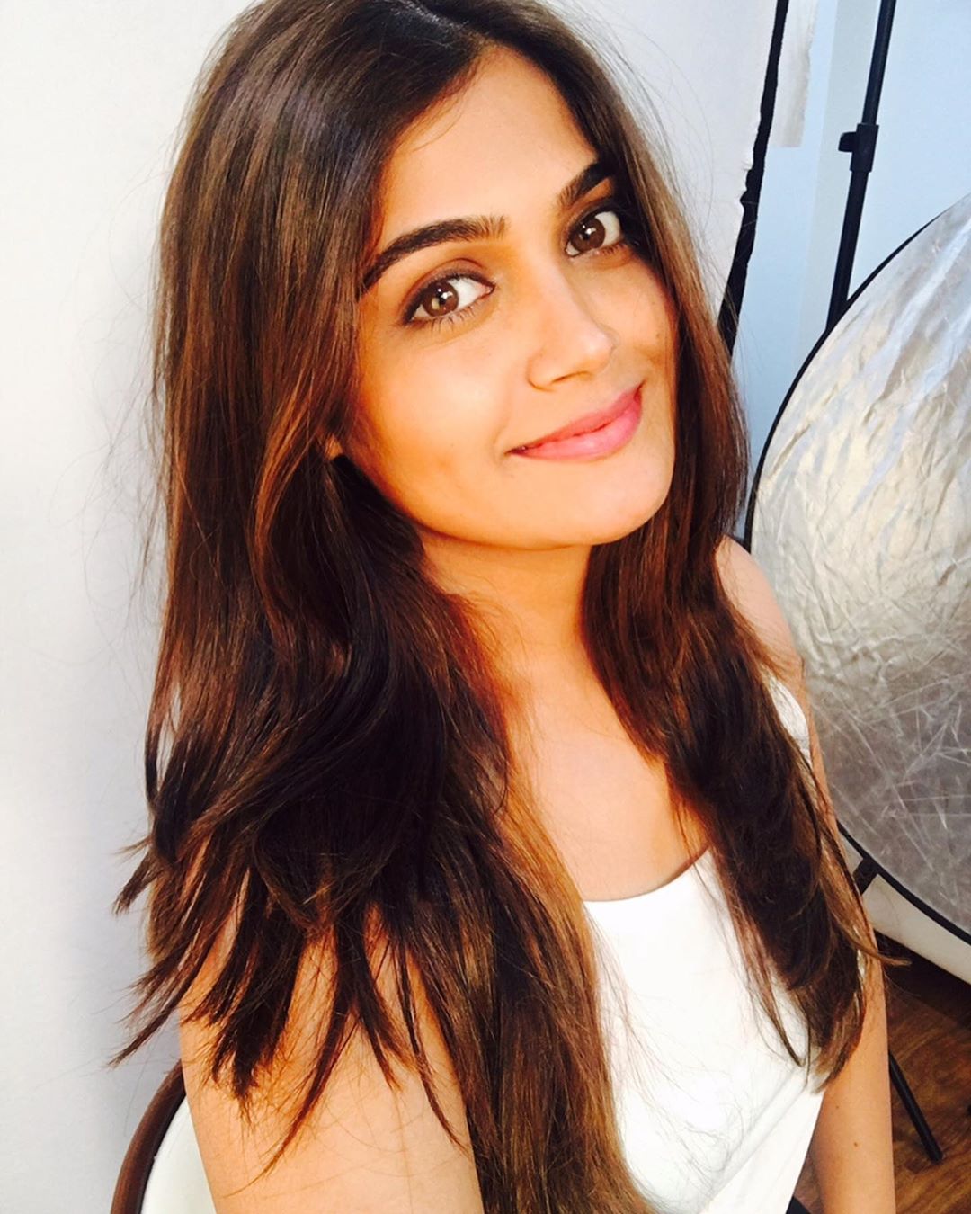 Movies Picture: Indian actress - Isha Keskar Photos