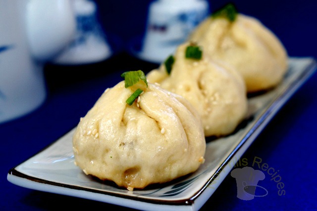Shengjian Bao ~ Pan-fried Pork Buns ~ 生煎包