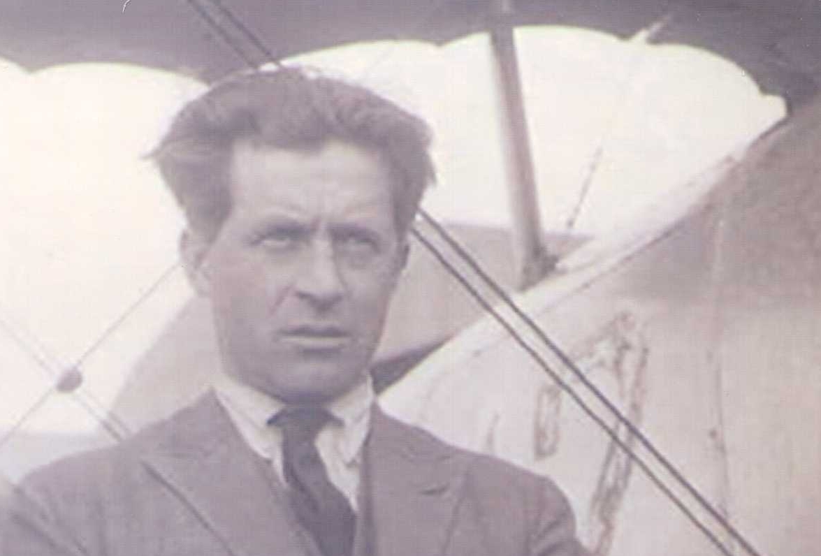 Higinio del Río: LLANES, EL AVIADOR BENJAMÍN GUTIÉRREZ JUNCO Y UN ...