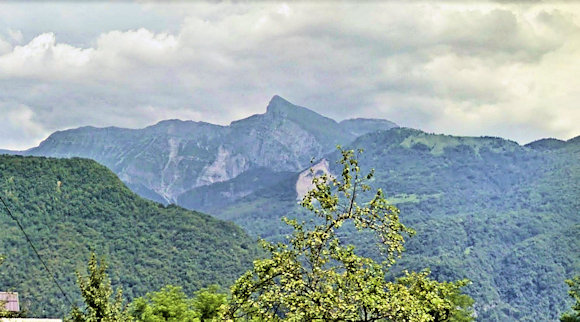 Roads to the Great War: Front Line on Mountaintops: The Krn-Batognica ...
