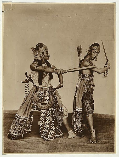 RINGGIT WACUCAL: Foto Pertunjukan Wayang Tempo Doeloe