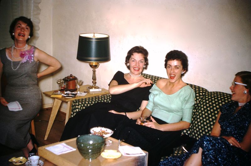 25 Found Photos Show What House Interiors Looked Like in the 1950s ...