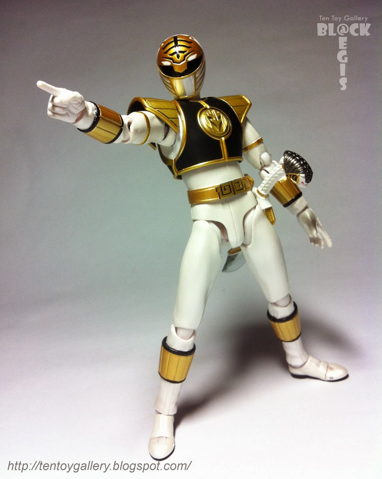 Ten Toy Gallery: Review: S.H.Figuarts Kiba Ranger