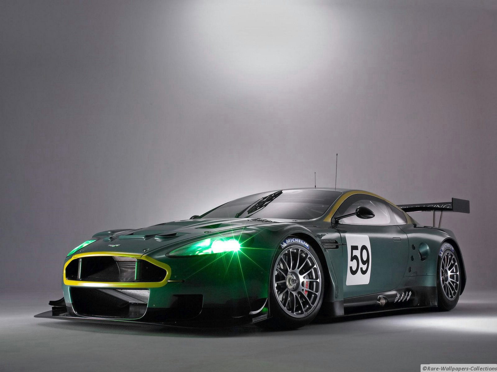 Rare Wallpaper Collections: Austin Martin DBR09