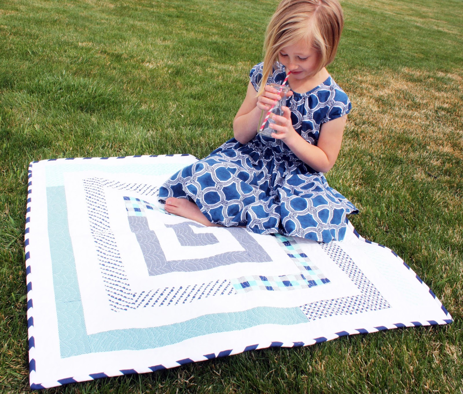 tiny seamstress designs: Dizzy Quilt Pattern