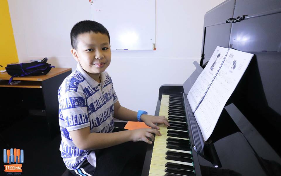 ทำไมต้องส่งลูกเรียนโรงเรียนดนตรี?- โรงเรียนสอนดนตรี Freedom Music ...