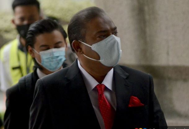 Isteri, anak Abdul Azeez pegang jawatan pengarah, pemegang saham ...