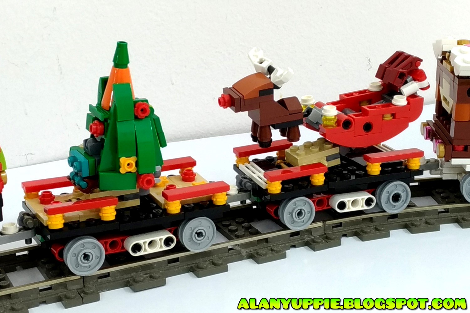 Alanyuppie's LEGO Transformers: LEGO Christmas Train Transformer ...