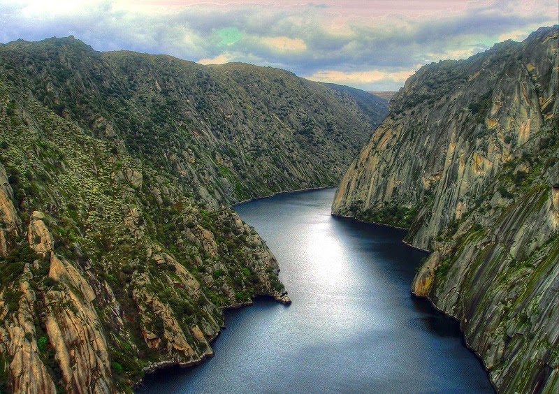 As grandiosas paisagens do Douro internacional