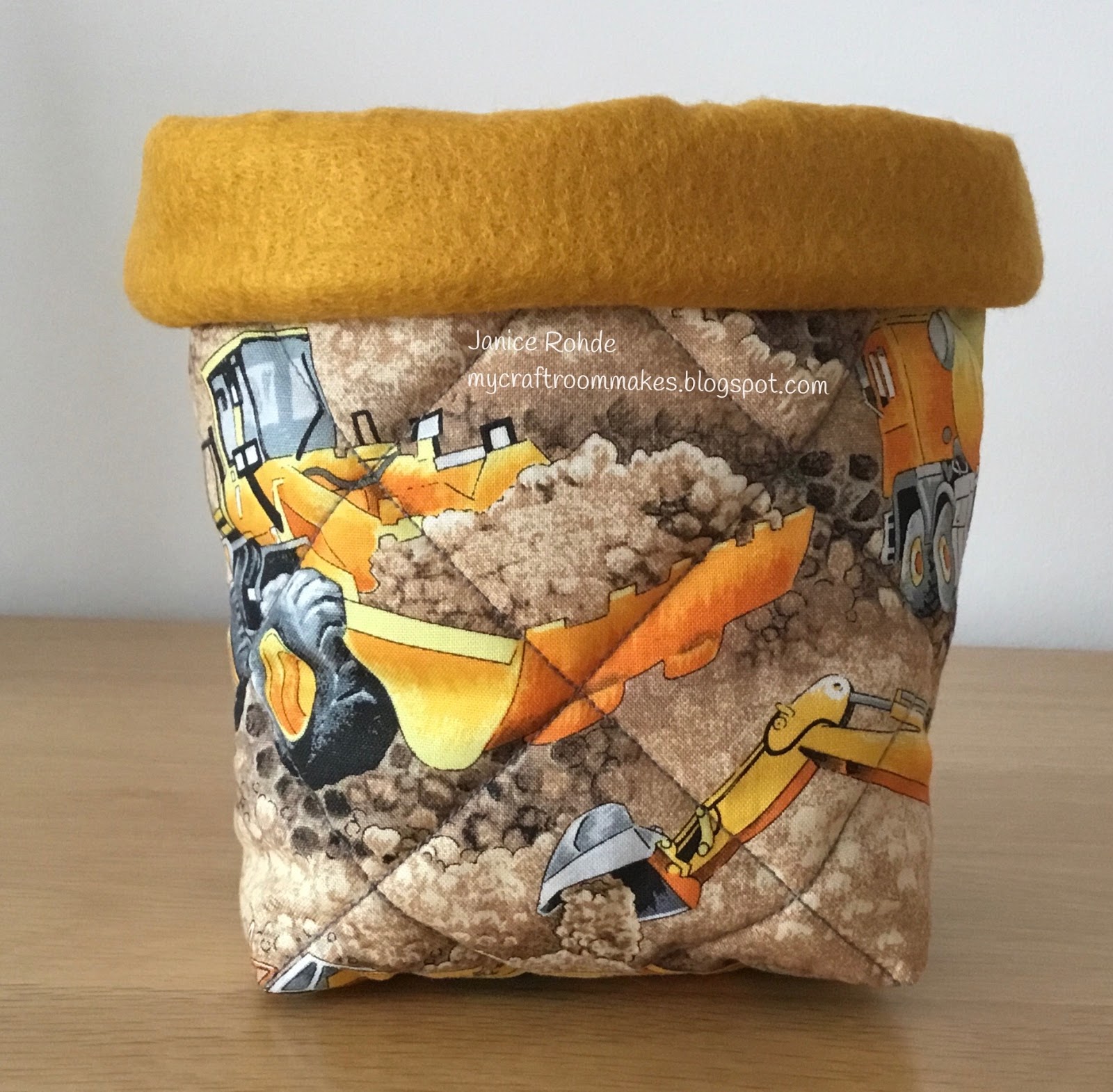 My Craft Room Makes: Another Quilted Box!