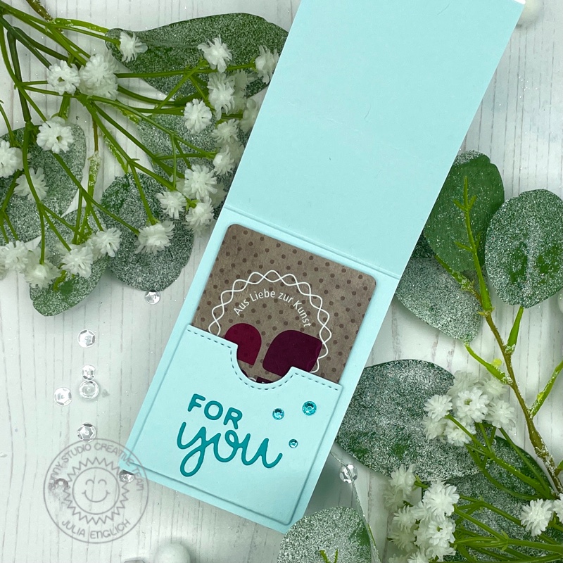 Sunny Studio: Gift Card Pocket Focused Cards with Julia and Franci