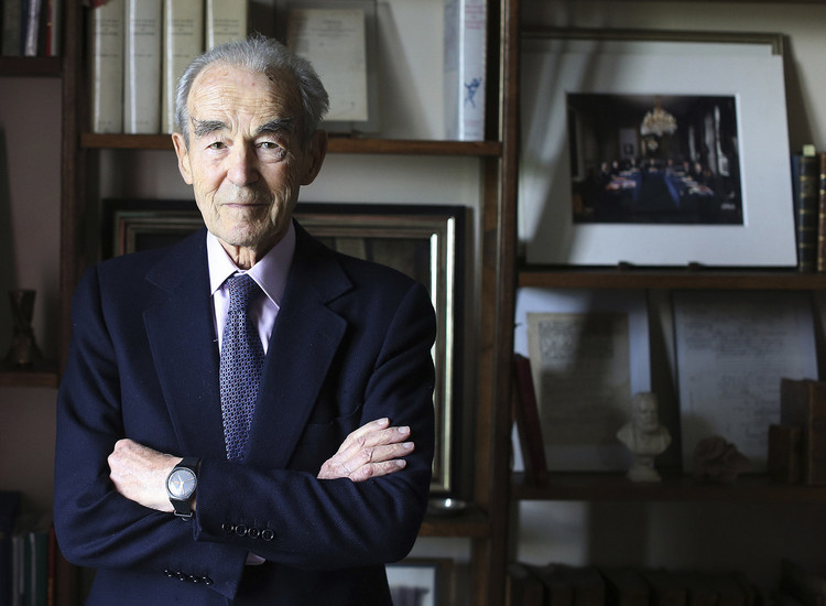 Robert Badinter revient sur son combat contre la peine de mort