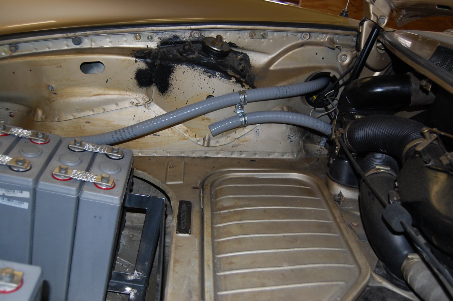 Electric Porsche: Controller Mount and Conduit