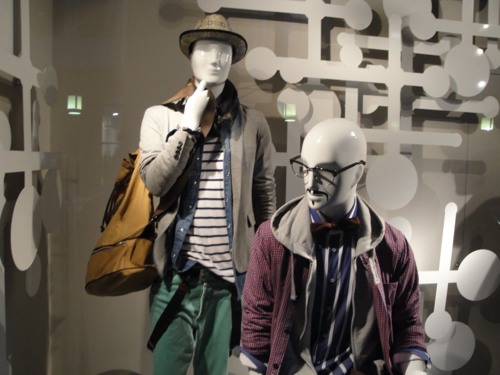 A Blog For Fashion Trends, Store Windows & Interiors: FASHION WINDOWS ...