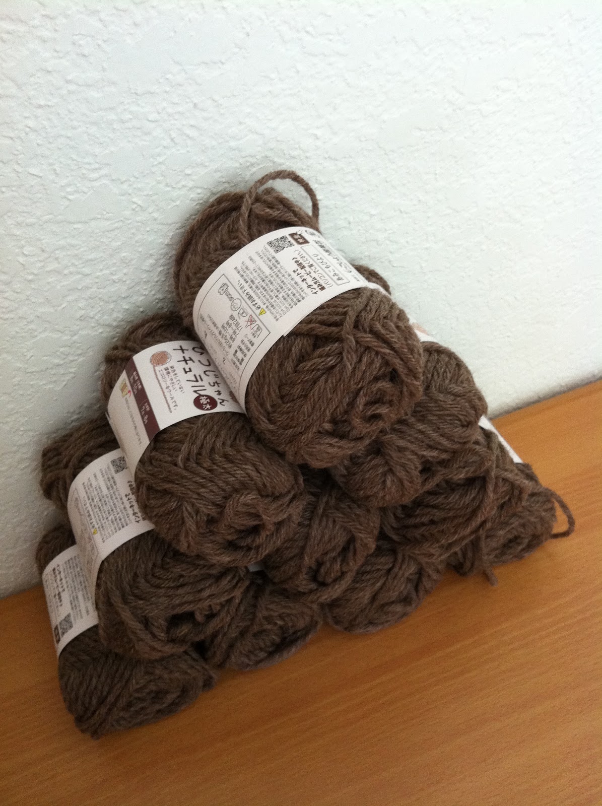 EatingLemonKnitKnitKnit: Worsted yarn from Japan