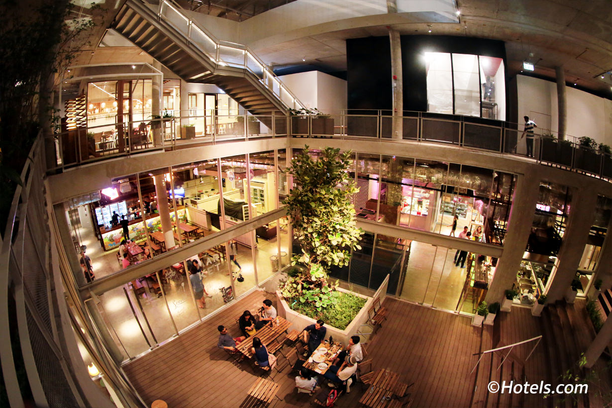 Thai Sanoo: the commons thonglor