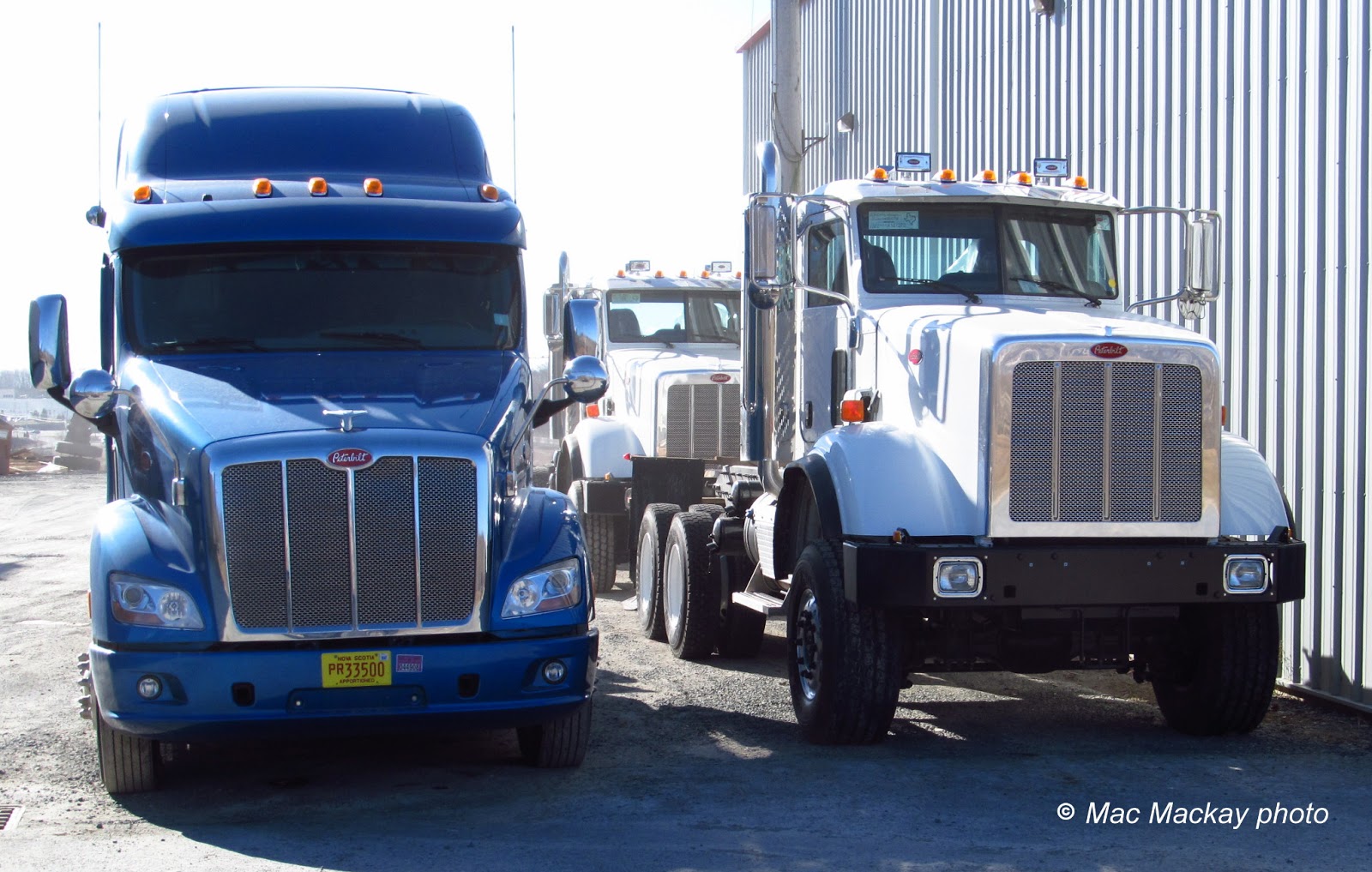 Truckfax: PACCAR - all shapes, all sizes