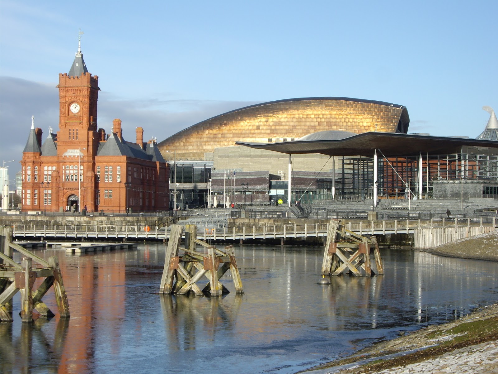 somewhere...: Cardiff - País de Gales (Wales)