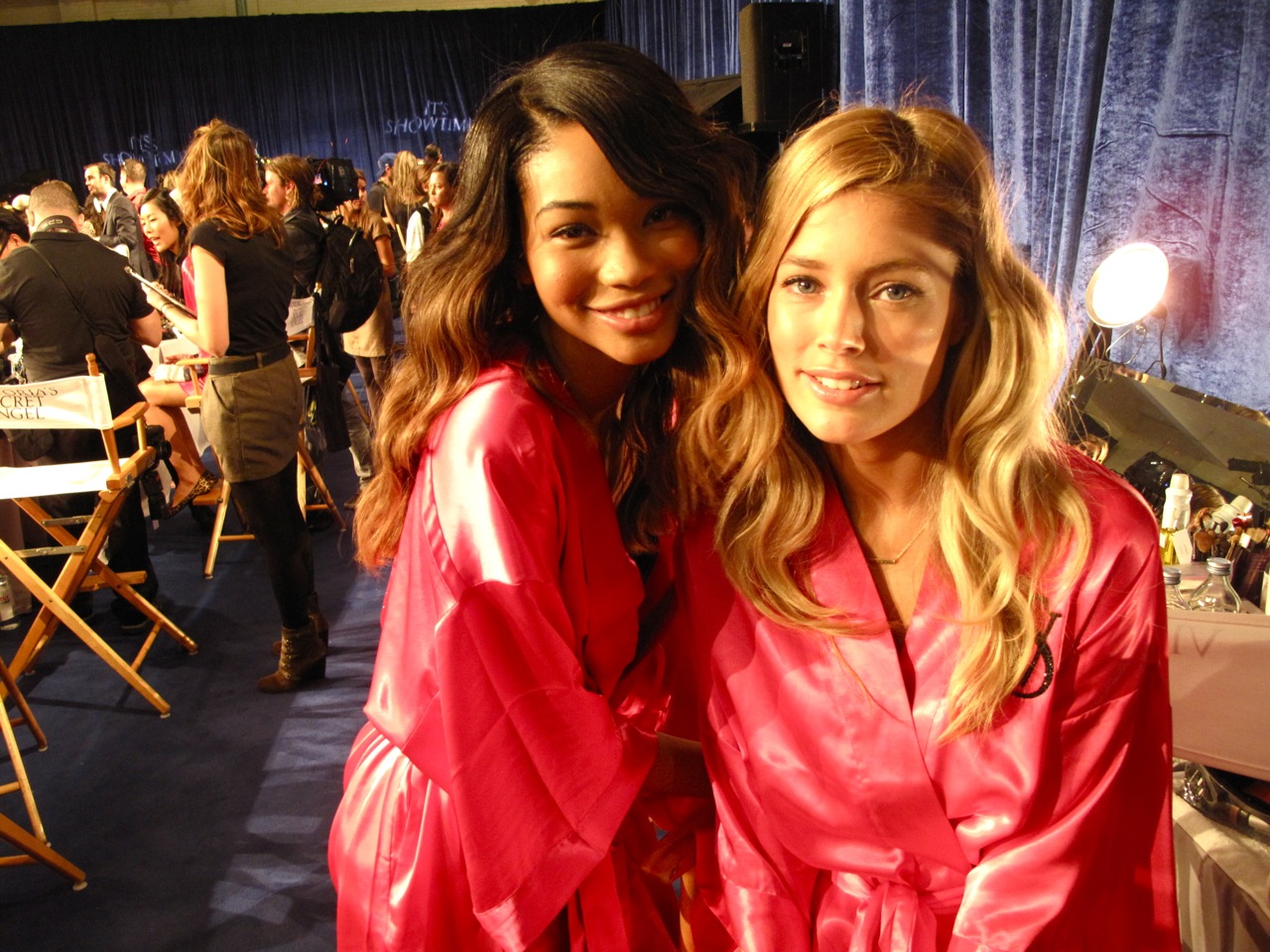 VSFS 2011 BACKSTAGE - Models Inspiration