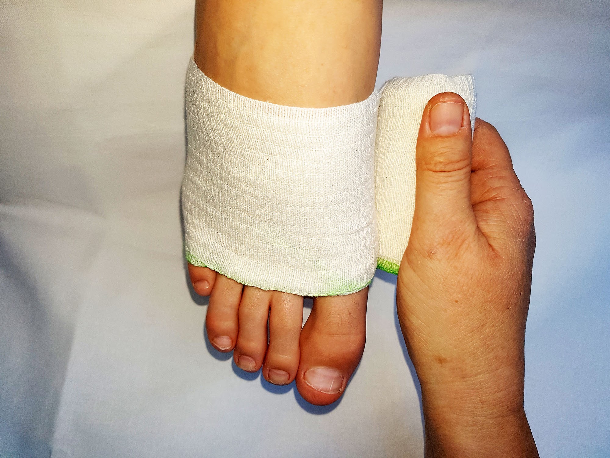 ATENSALUD: Enfermaría Geriátrica y Sociosanitaria: Técnicas de Vendaje