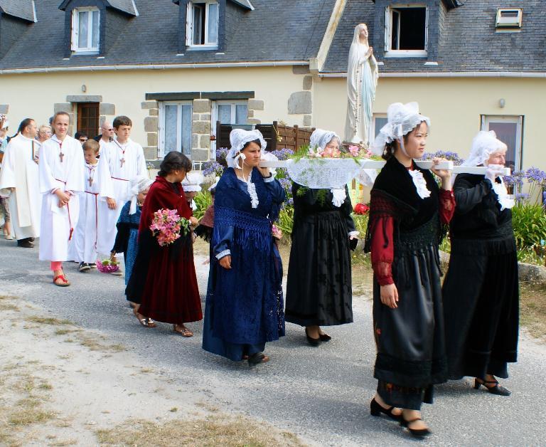 FolkCostume&Embroidery: A Closer Overview of Breton Costumes, part 1 ...