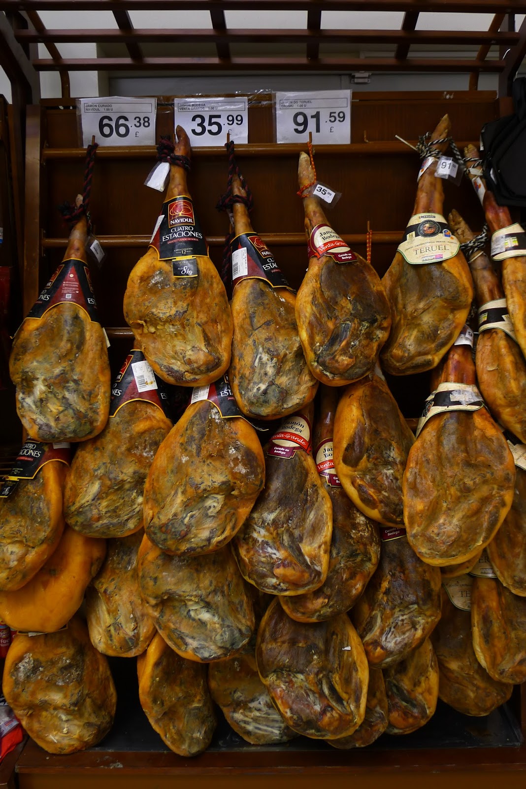 Medieval Morsels: Cured hams - an Iberican speciality
