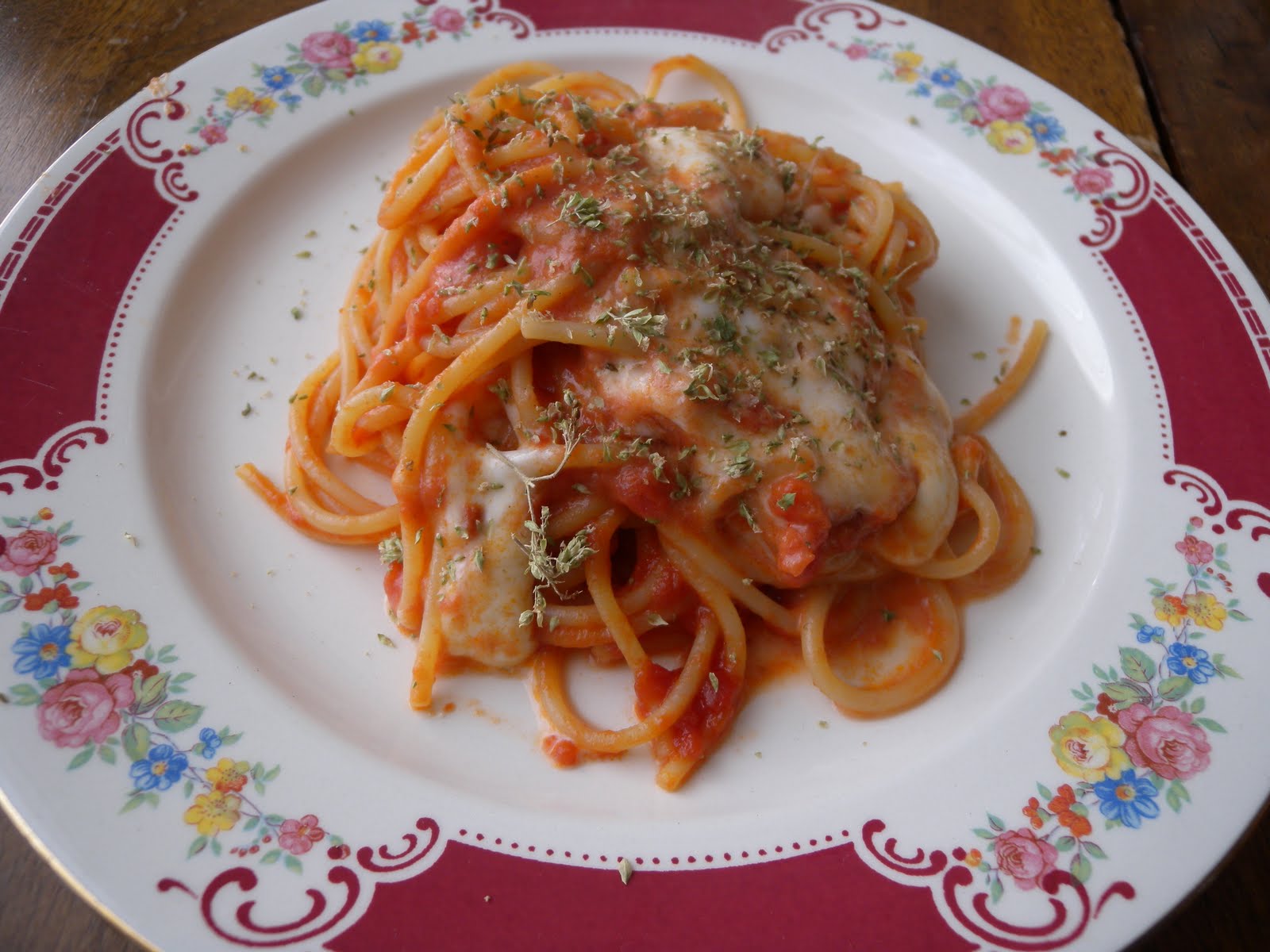 La signora dei biscotti: Spaghetti mozzarella pomodoro e origano