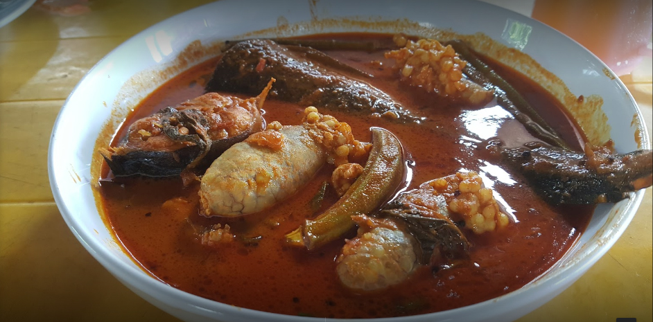 Gerai Kari Ikan Sembilang di Pulau Pinang