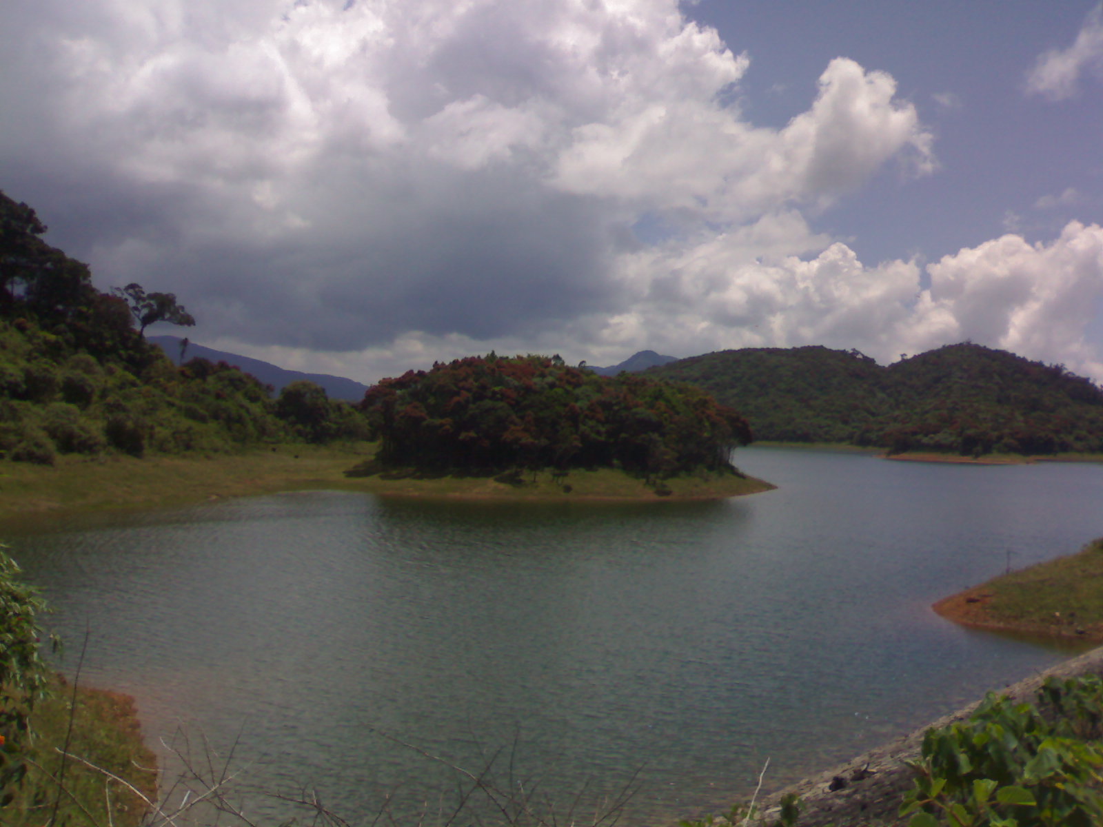 Tamilnadu Tourism: Upper Kodayar Dam, Manjolai Hills, Thirunelveli