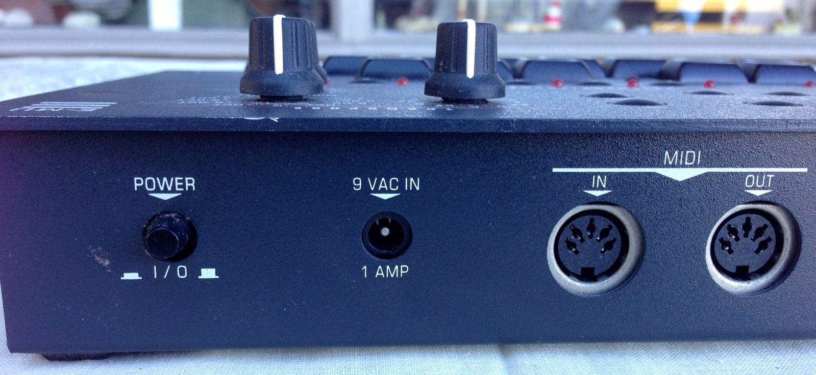 MATRIXSYNTH: E-Mu Launchpad Retro MIDI Controller - iPad Compatible?