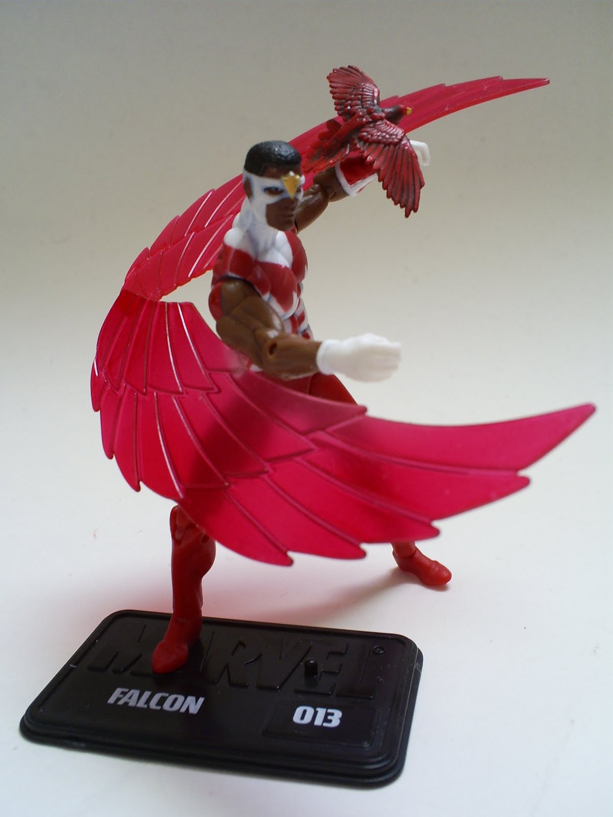 That Figures: REVIEW: Marvel Universe's Falcon